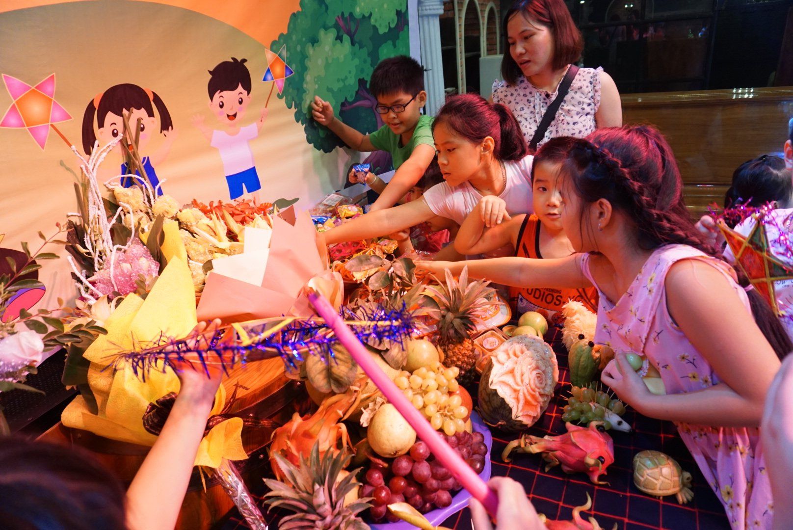 Đêm hội trăng rằm tại Công Ty Thang Máy Huy Hoàng